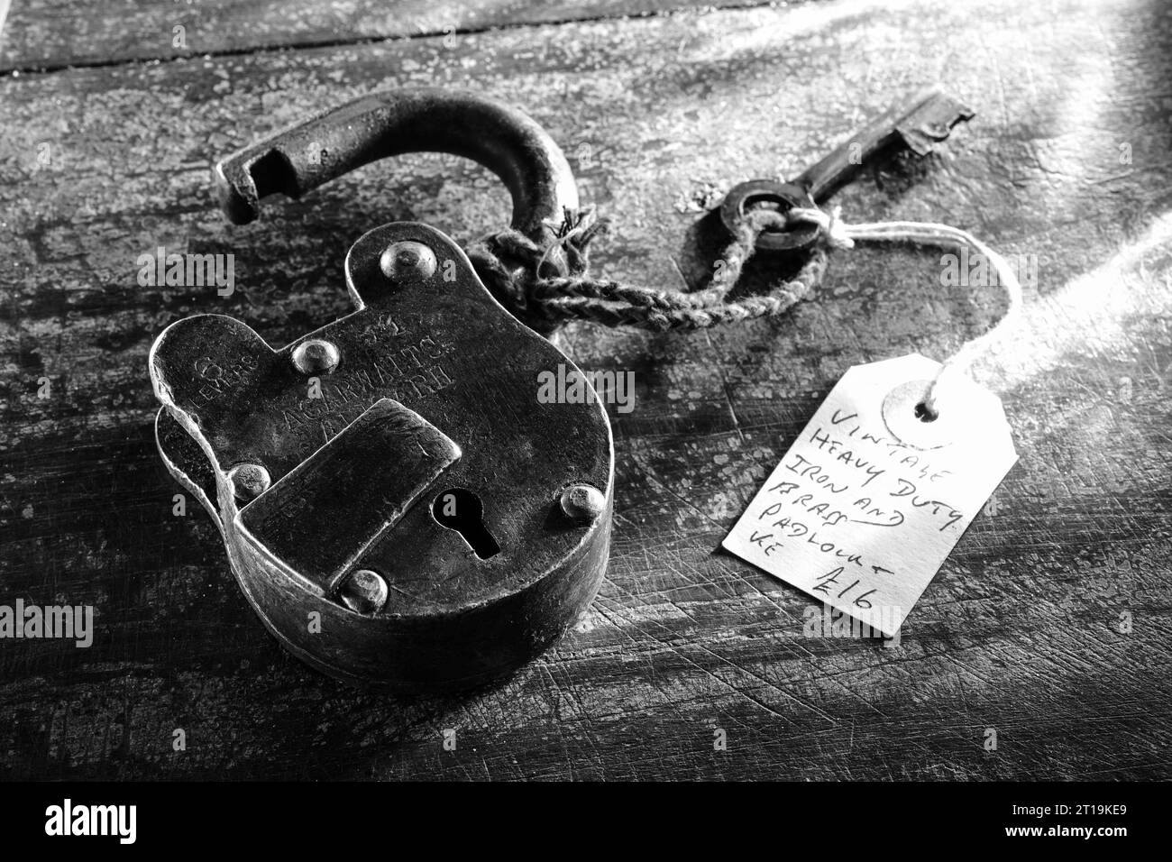 Vintage Antique Padlock and Key Stock Photo - Alamy