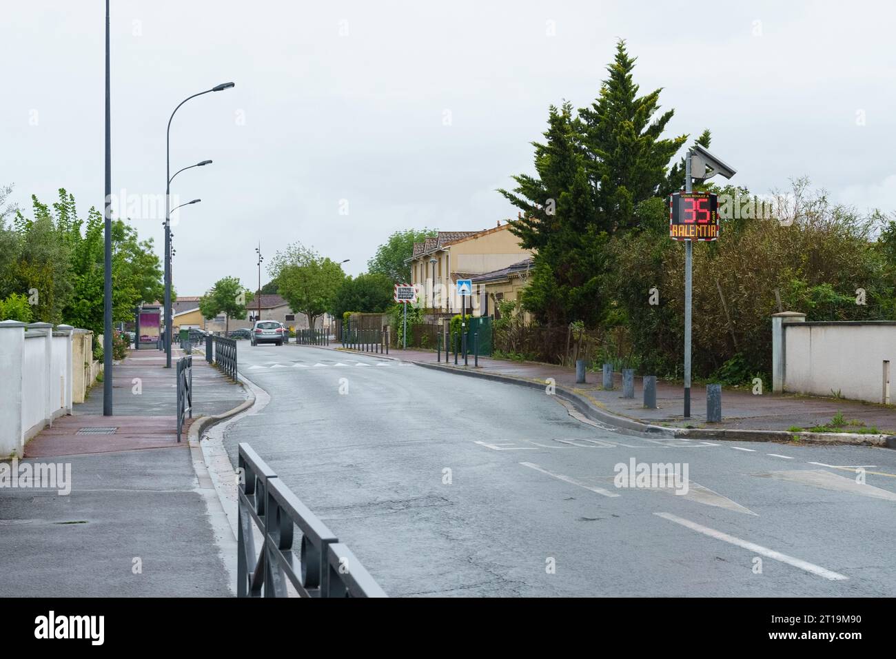 Fixed radar hi-res stock photography and images - Alamy