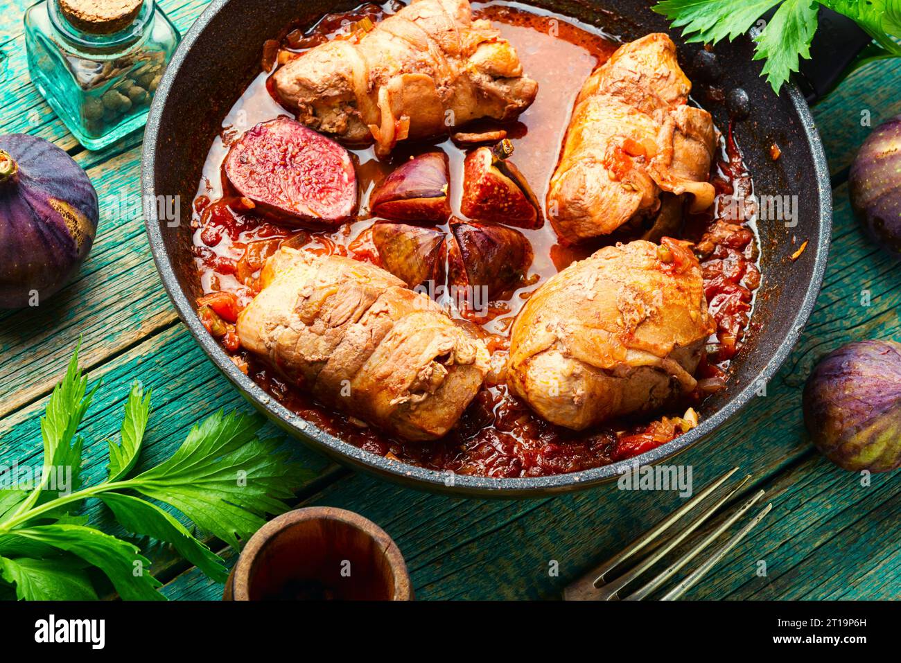 Cast figs hi-res stock photography and images - Alamy