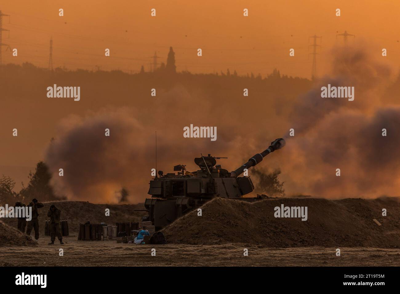 Idf artillery hi-res stock photography and images - Alamy