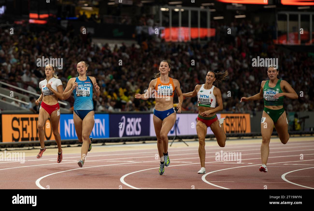Emma Oosterwegel of the Netherlands competing in the 200m heptathlon at ...