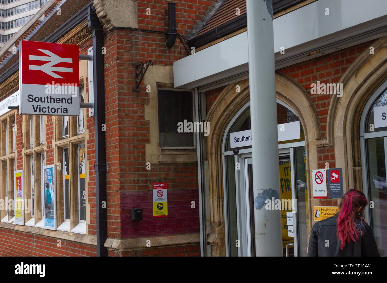 Southend-on-Sea City Centre, UK. 11/10/2023. View of an adult woman at ...