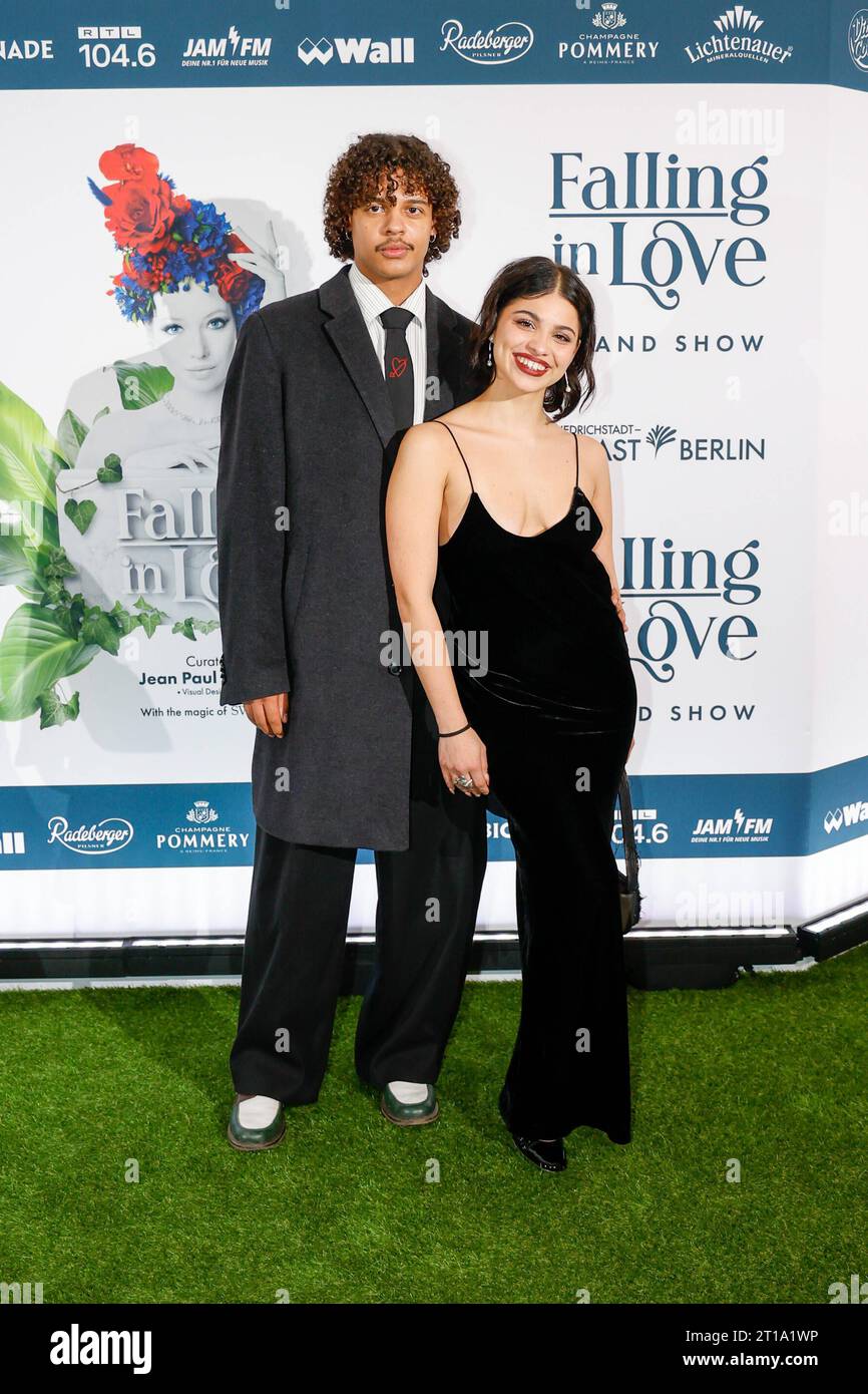 Themba Nkomo, Yasmin Bal bei FALLING IN LOVE Grand Show Weltpremiere im ...