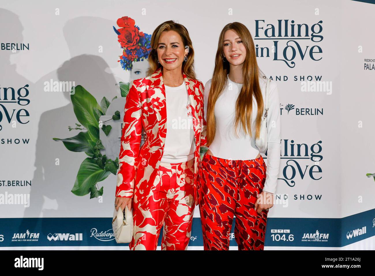 Bettina Cramer mit Tochter Carla Cramer bei FALLING IN LOVE Grand Show ...