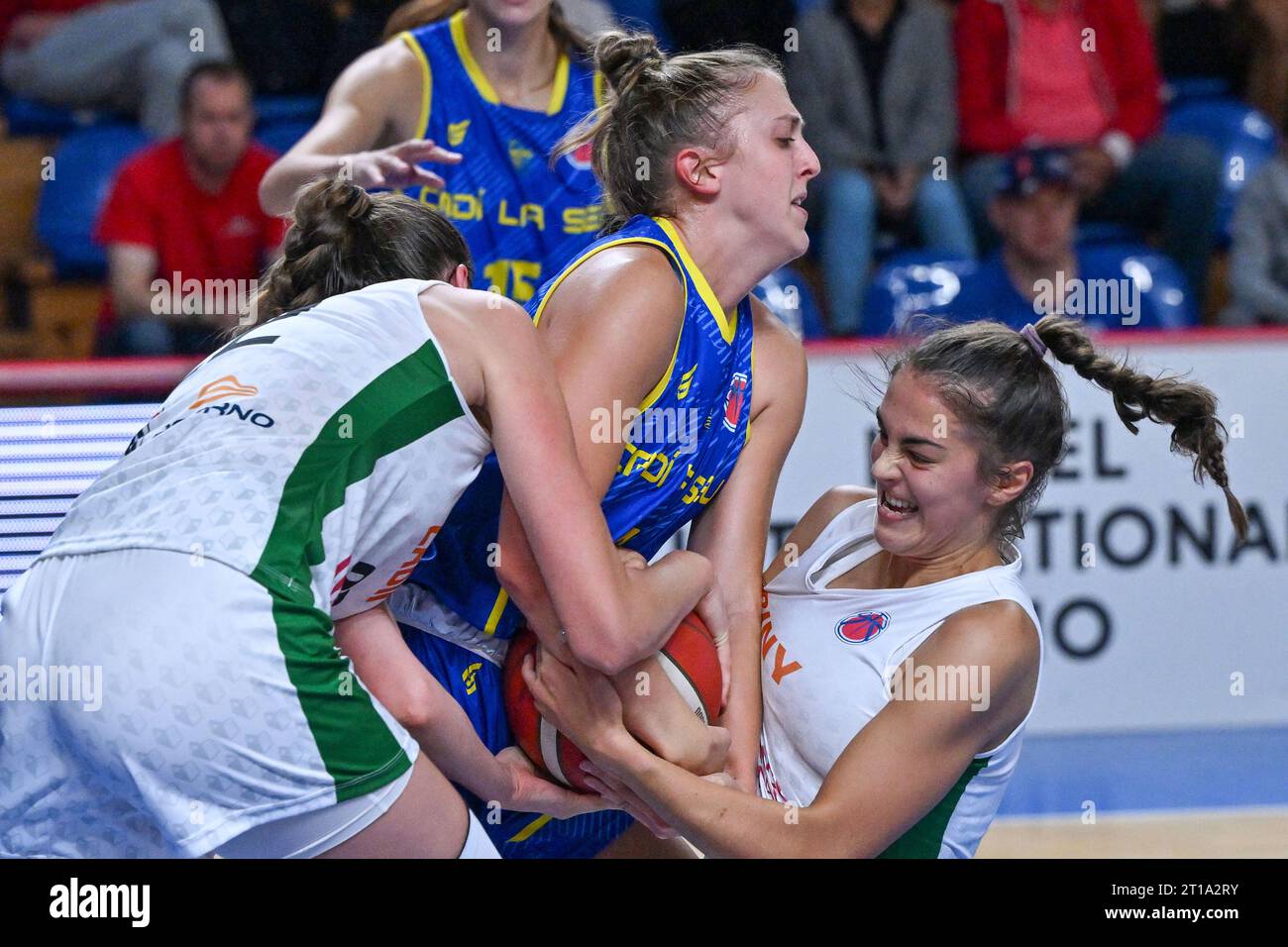 Brno, Czech Republic. 12th Oct, 2023. L-R Emma Cechova (Zabiny ...