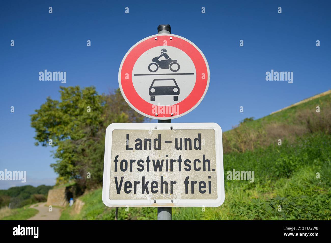 Verbotsschild, Einfahrt Verboten, Landwirtschaftlicher und ...