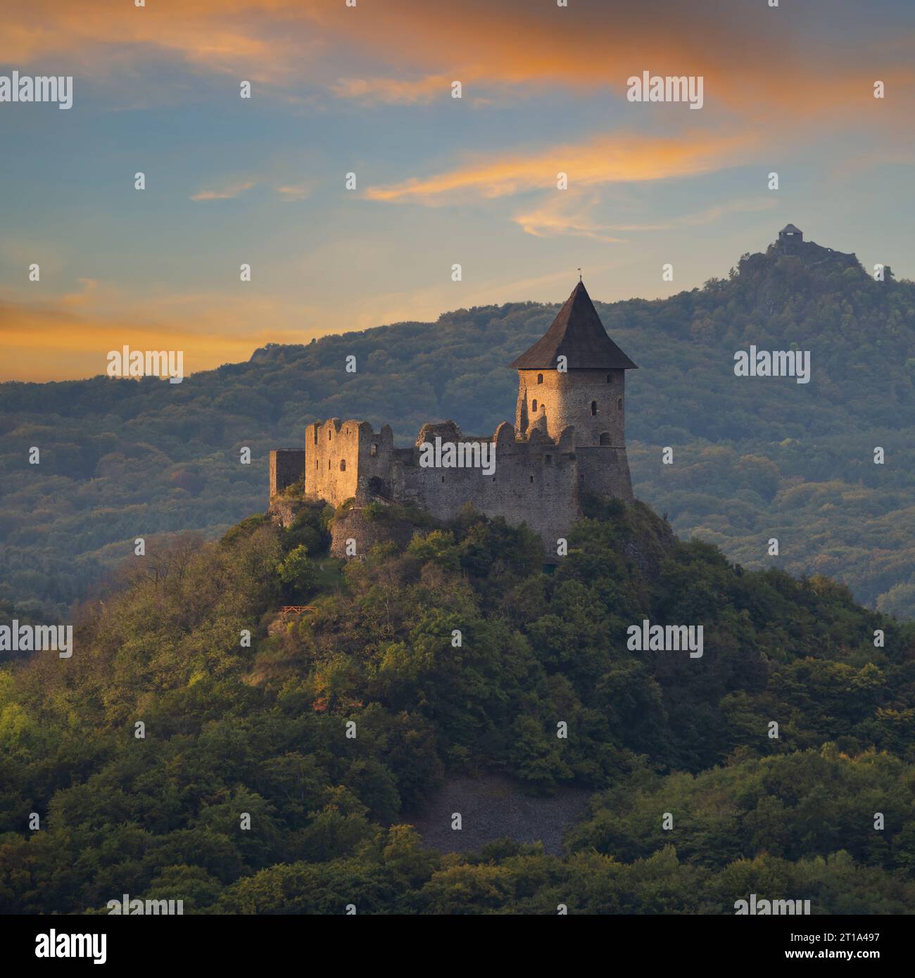 Somoska castle on Slovakia Hungarian border Stock Photo - Alamy