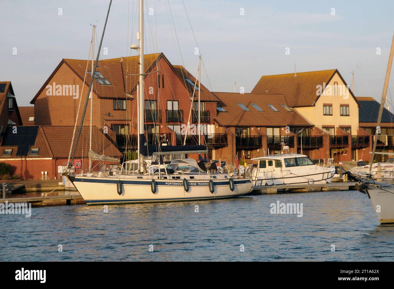 ENGLAND COASTAL PATH, PORT SOLENT MARINA, PORTSMOUTH HARBOUR .PIC MIKE ...
