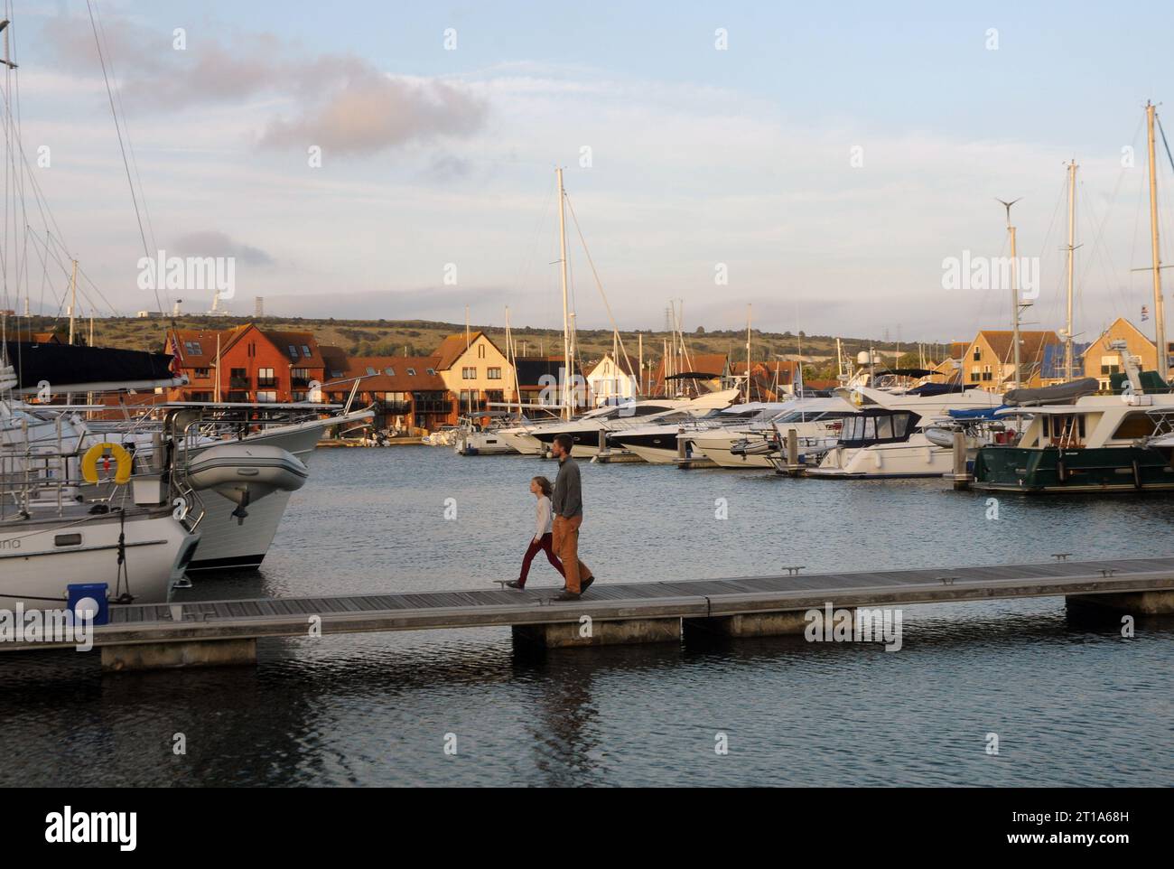 ENGLAND COASTAL PATH, PORT SOLENT MARINA, PORTSMOUTH HARBOUR .PIC MIKE ...