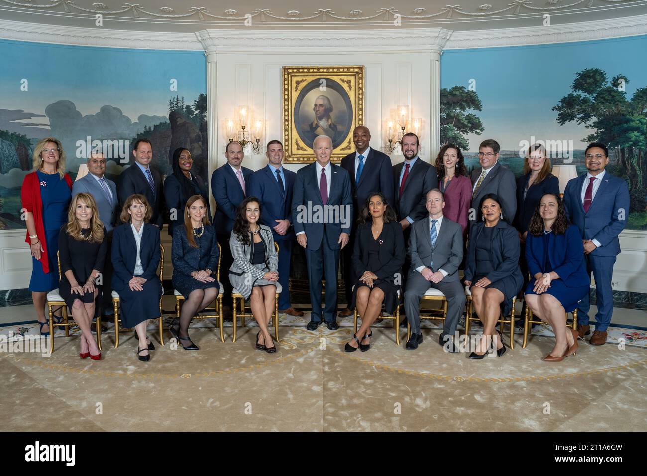 White house leadership development program hi-res stock photography and ...