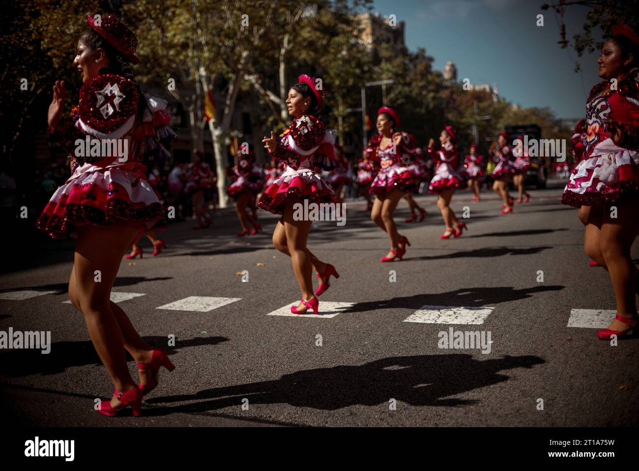 Columbus day parade latin america hi-res stock photography and images ...
