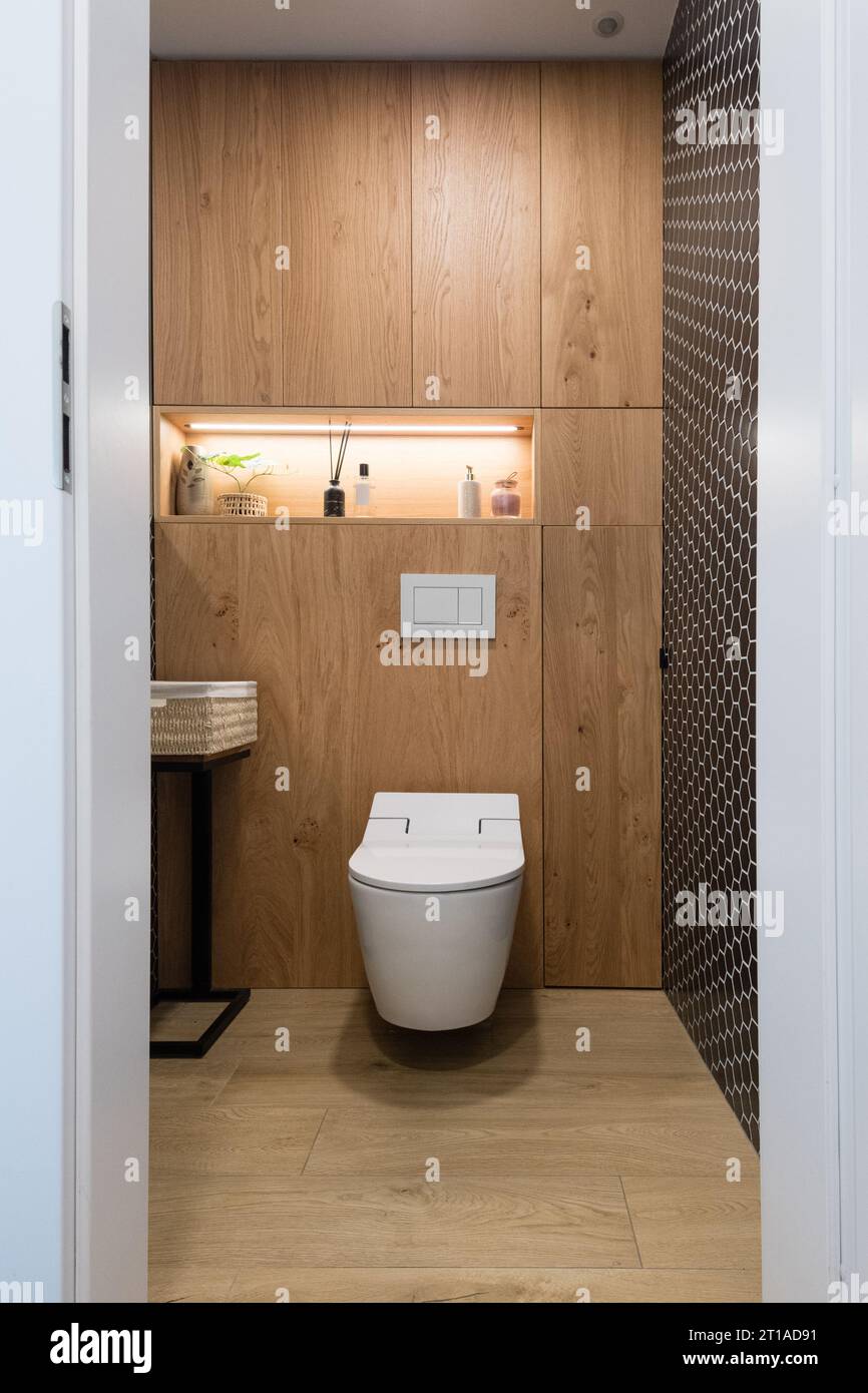 Small restroom in modern house Stock Photo - Alamy