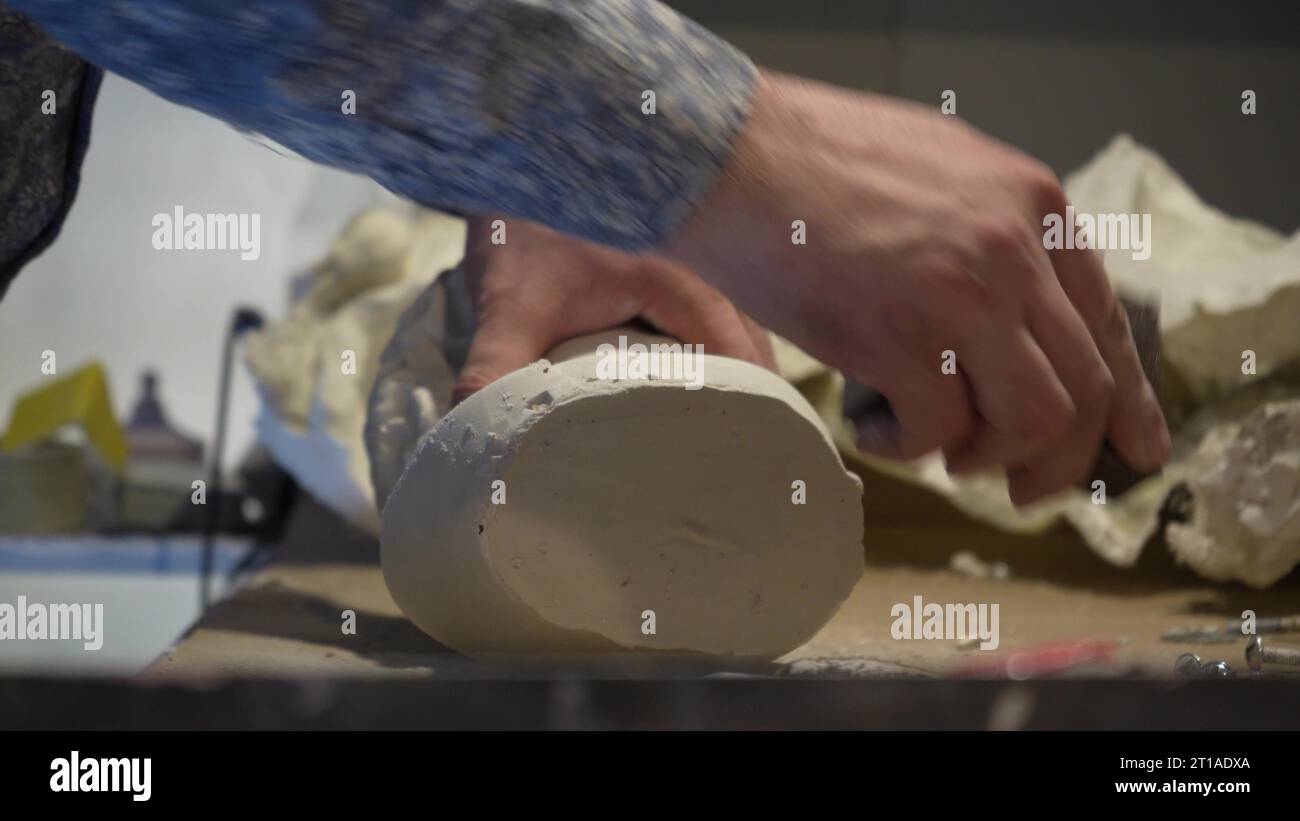 The process of processing and polishing plaster figures. A factory for ...