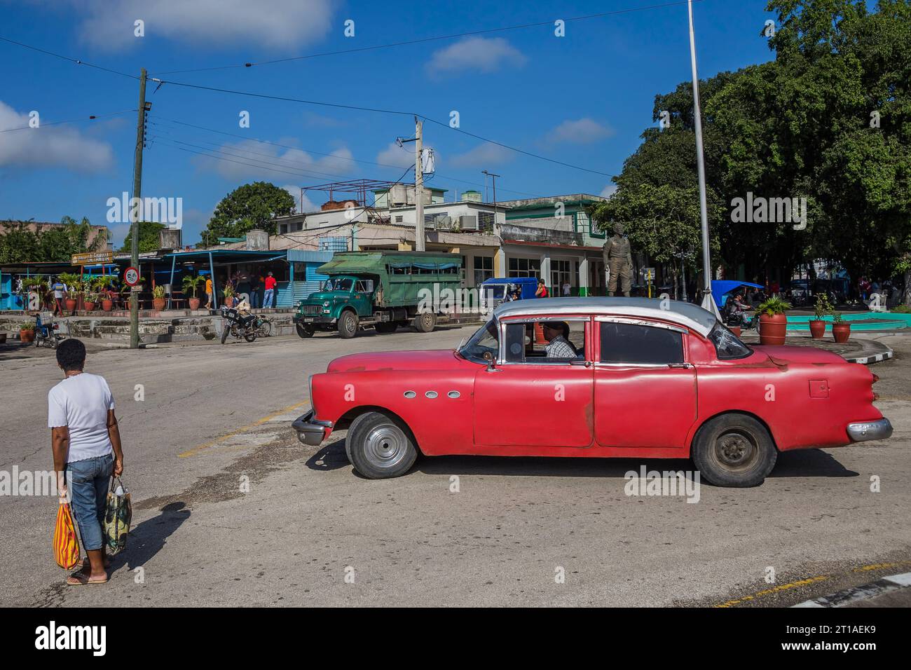 19.09.2022. Cuba, Cabaiguan. Two american classics - car and lorry ...