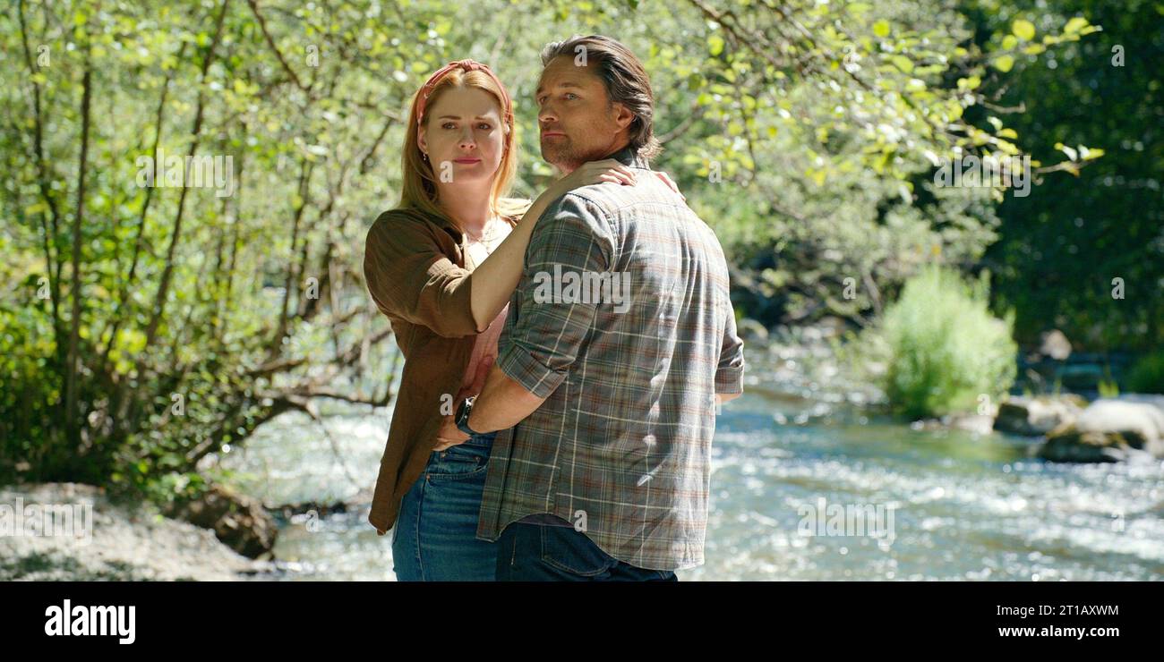 VIRGIN RIVER, from left: Alexandra Breckenridge, Martin Henderson ...