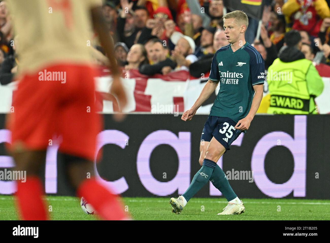 Lens, France. 03rd Oct, 2023. Oleksandr Zinchenko (35) of Arsenal ...