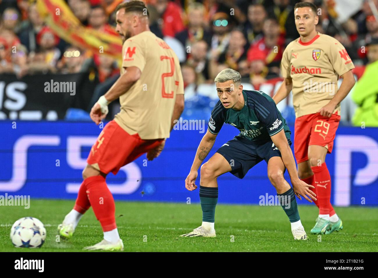 Lens, France. 03rd Oct, 2023. Leandro Trossard (19) of Arsenal ...