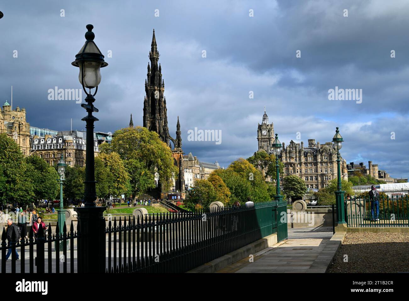 Scott monument Edinburgh Stock Photo - Alamy