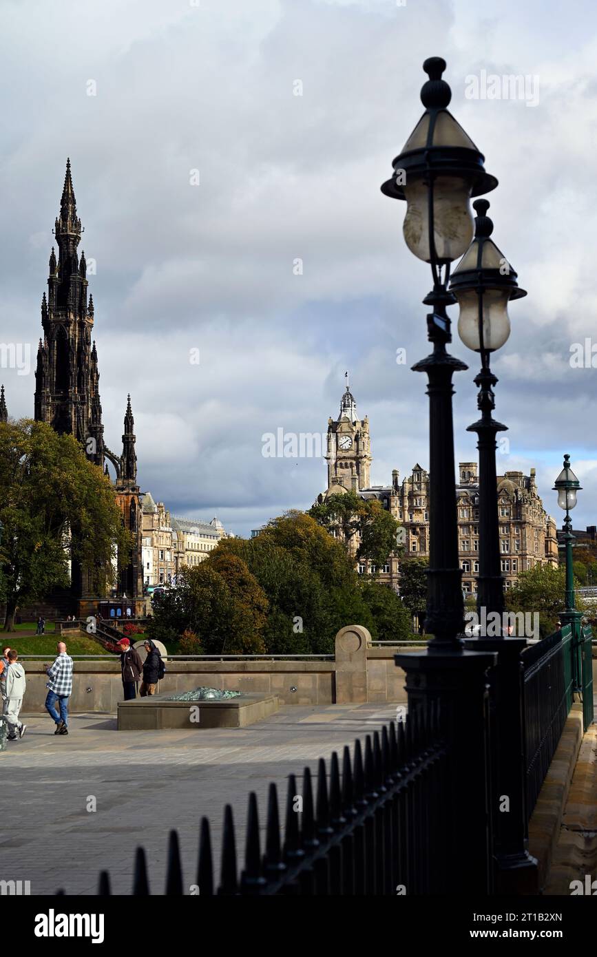 Scott monument Edinburgh Stock Photo - Alamy