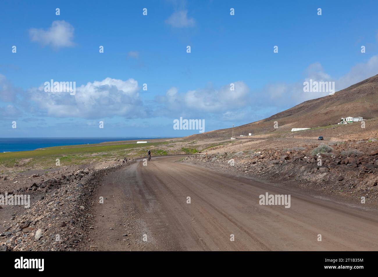 Gravel road through the Jandai nature park Park, Parque Natural de ...