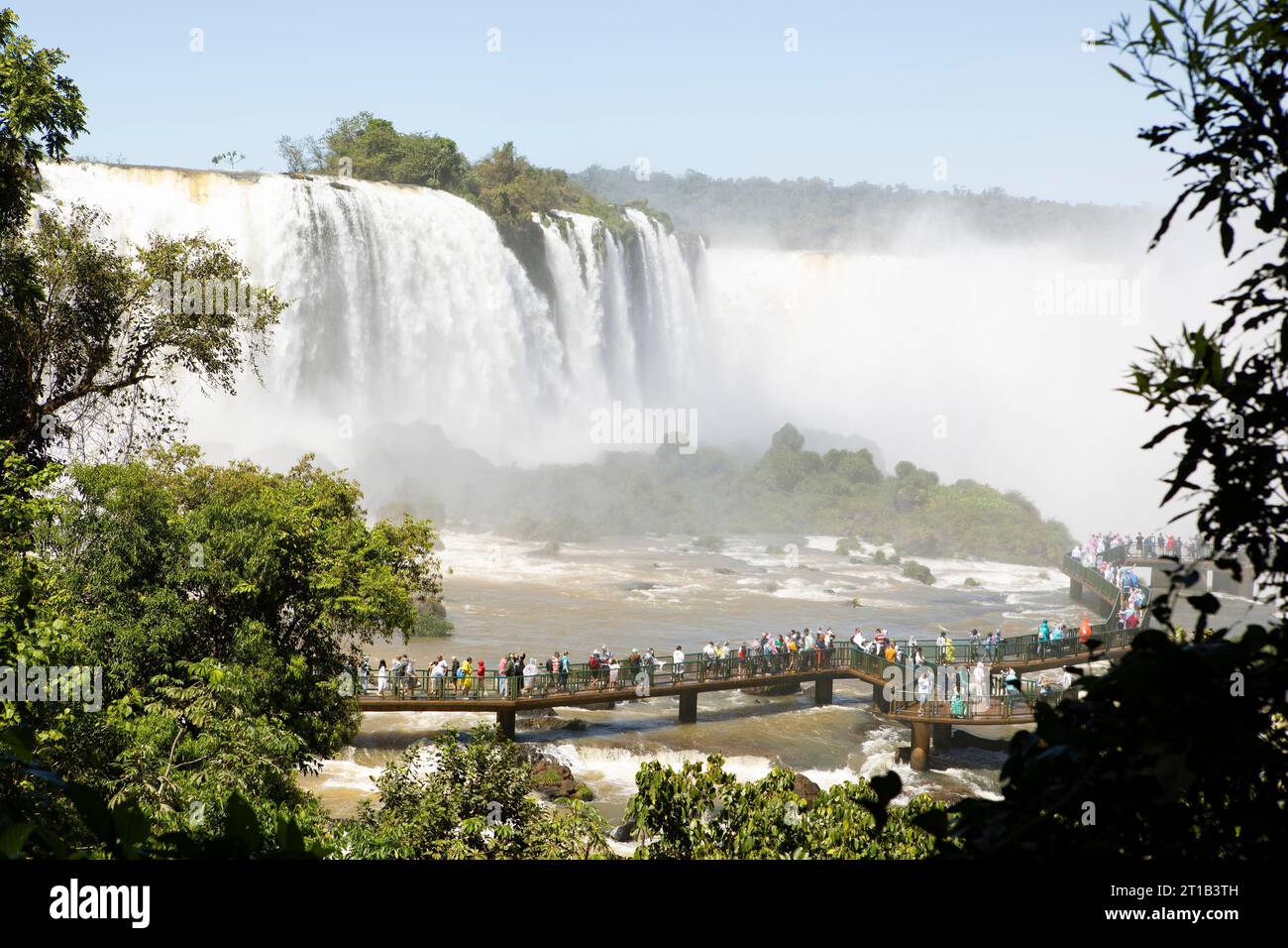 Wooden plank path into the Devil's Mouth or Garganta do Diabo, Iguazu ...
