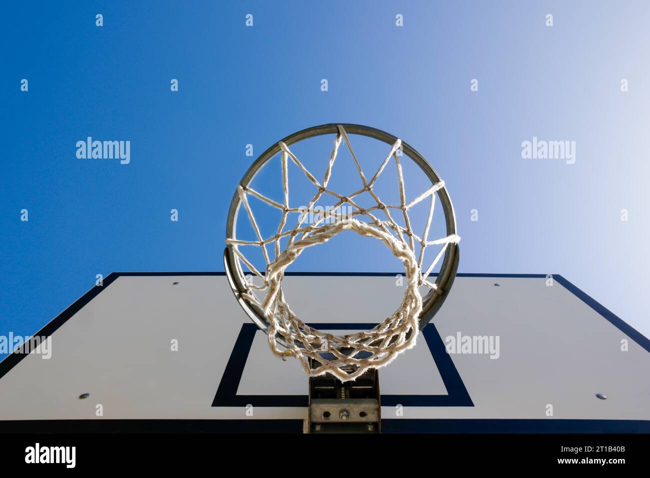Basketball hoop clear sky hi-res stock photography and images - Alamy