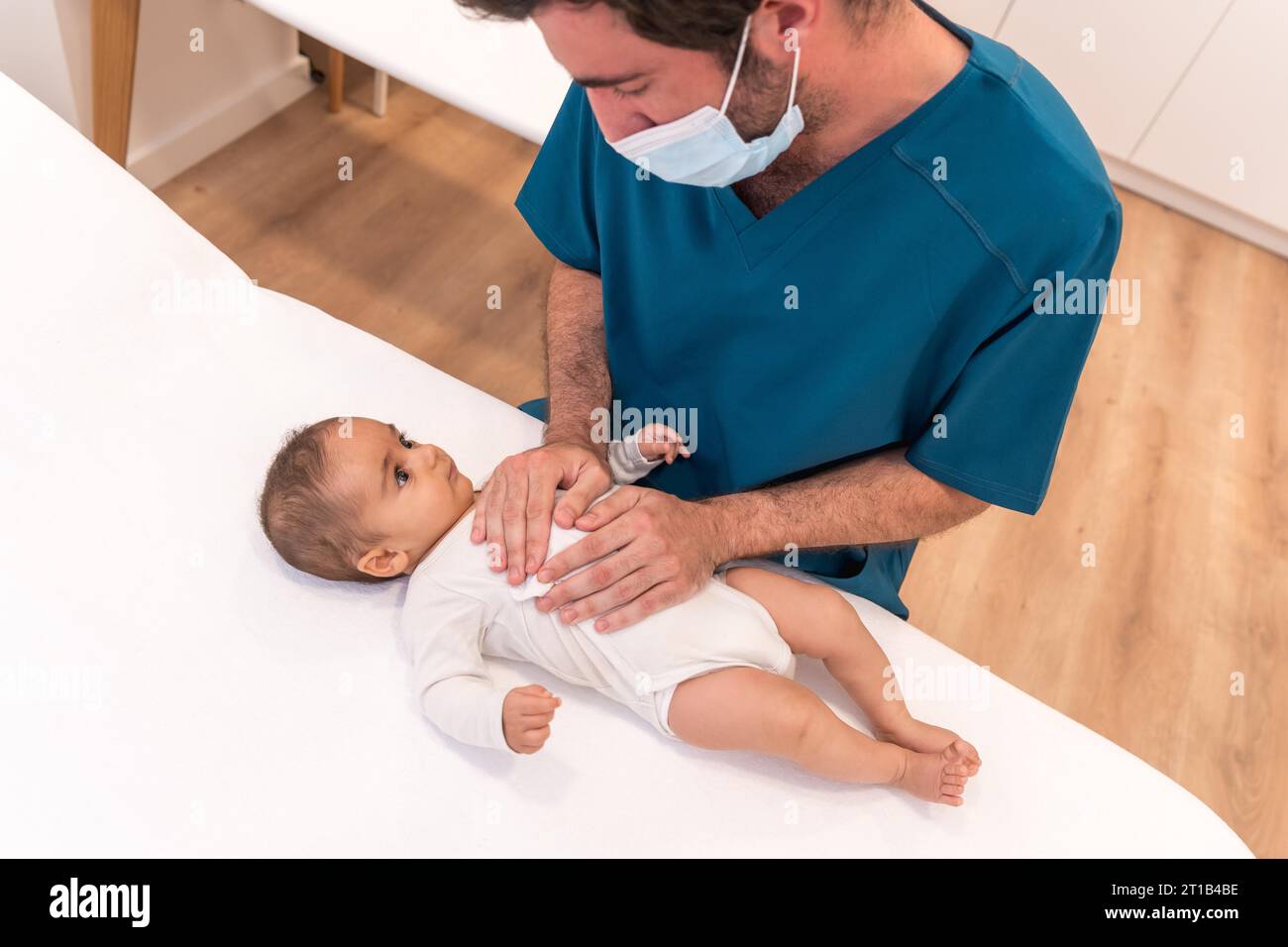 Baby in the clinic hi-res stock photography and images - Alamy