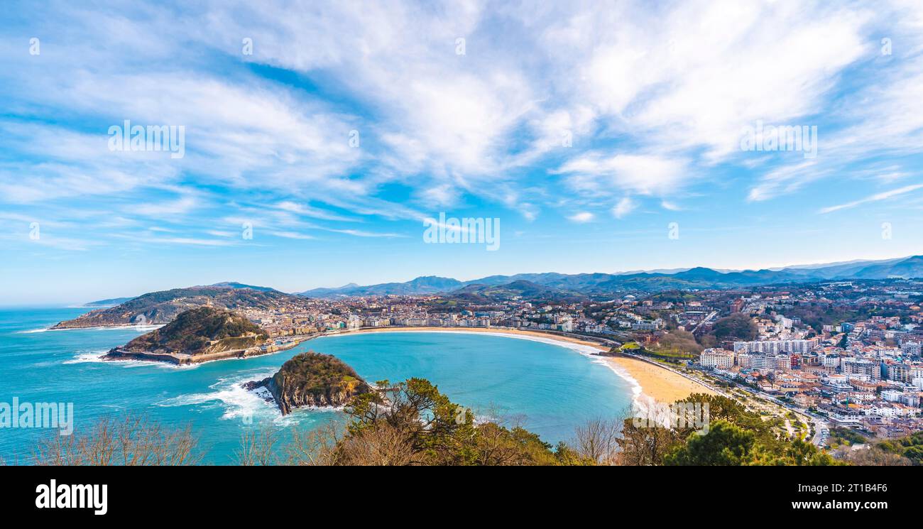Panoramic view of the bay of La Concha de San Sebastian from Mount ...