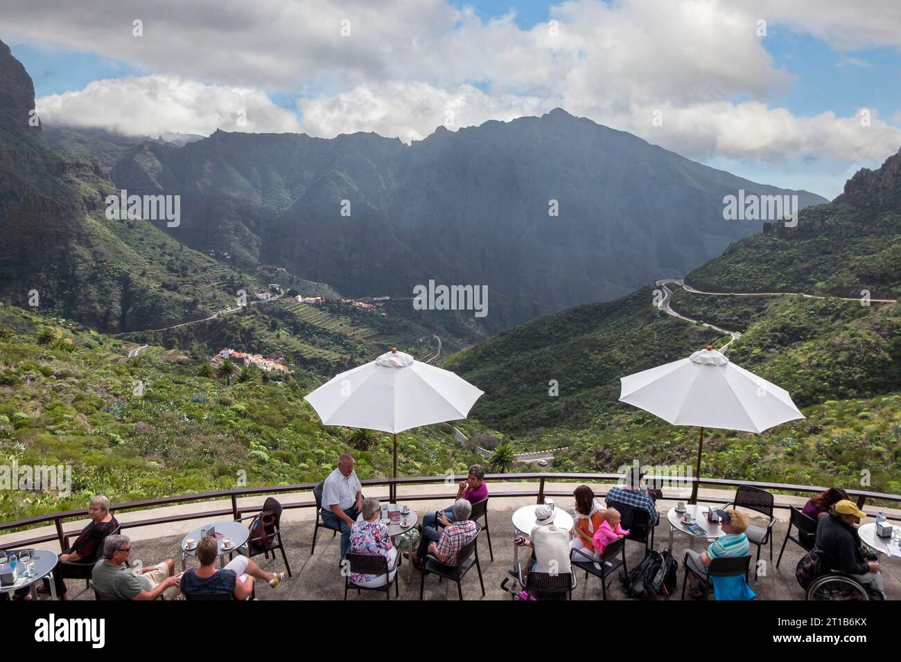 Mirador de la Cruz de Hilda, view of the Masca Gorge in the Teno Mountains, Tenerife, Canary ...