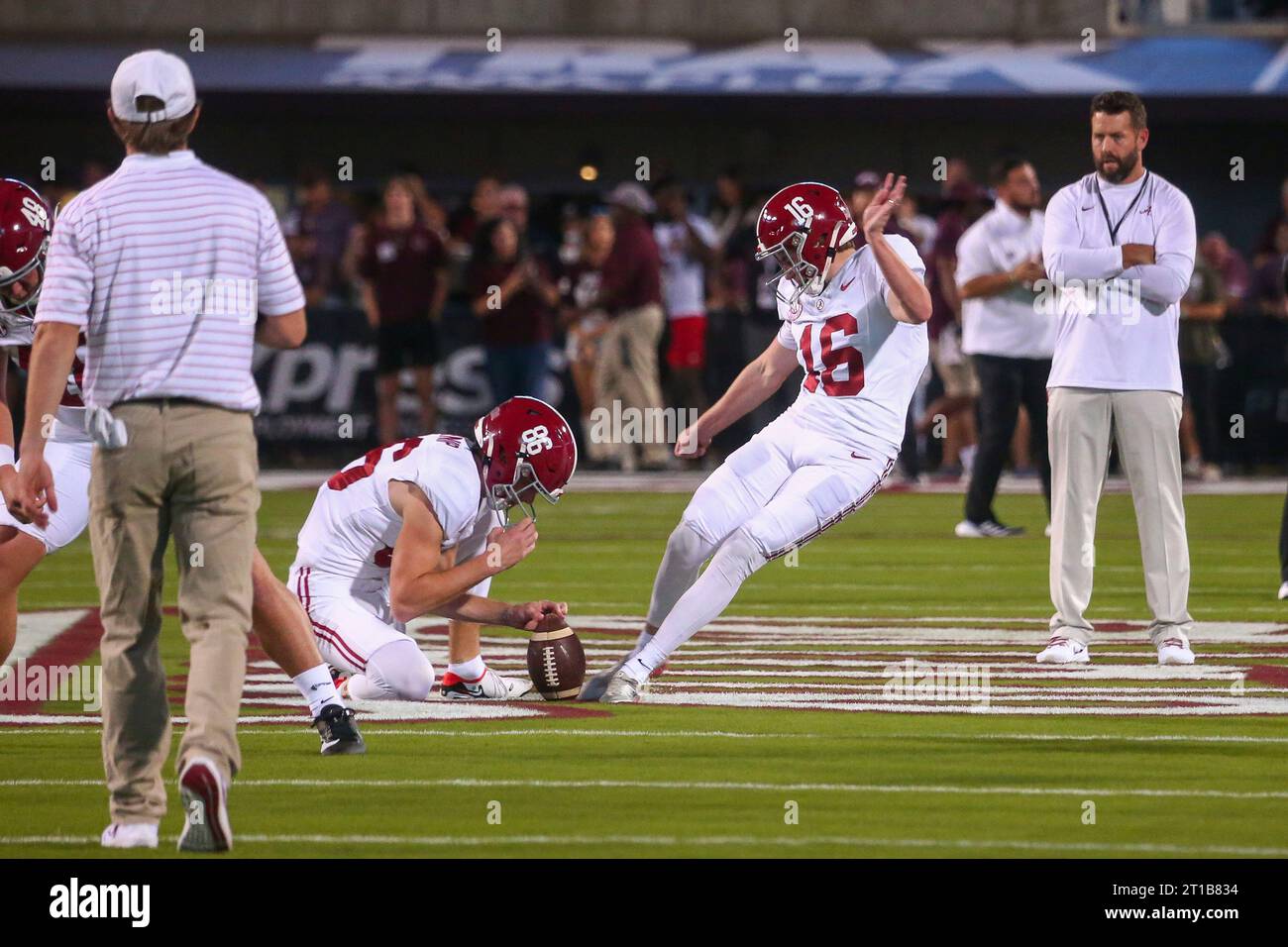 STARKVILLE, MS - SEPTEMBER 30: Alabama Crimson Tide place kicker Will ...