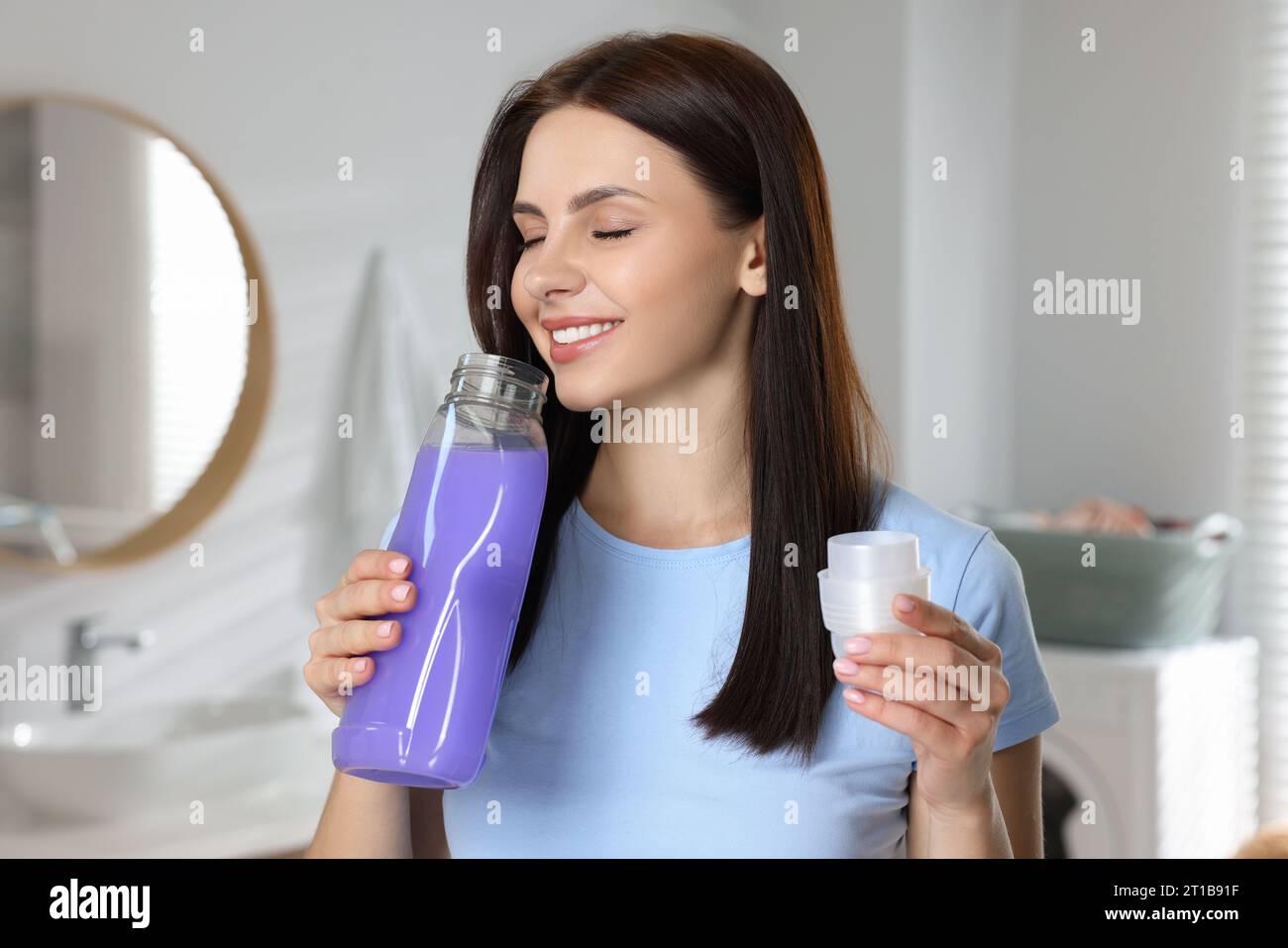 Female smelling fabric hi-res stock photography and images - Alamy