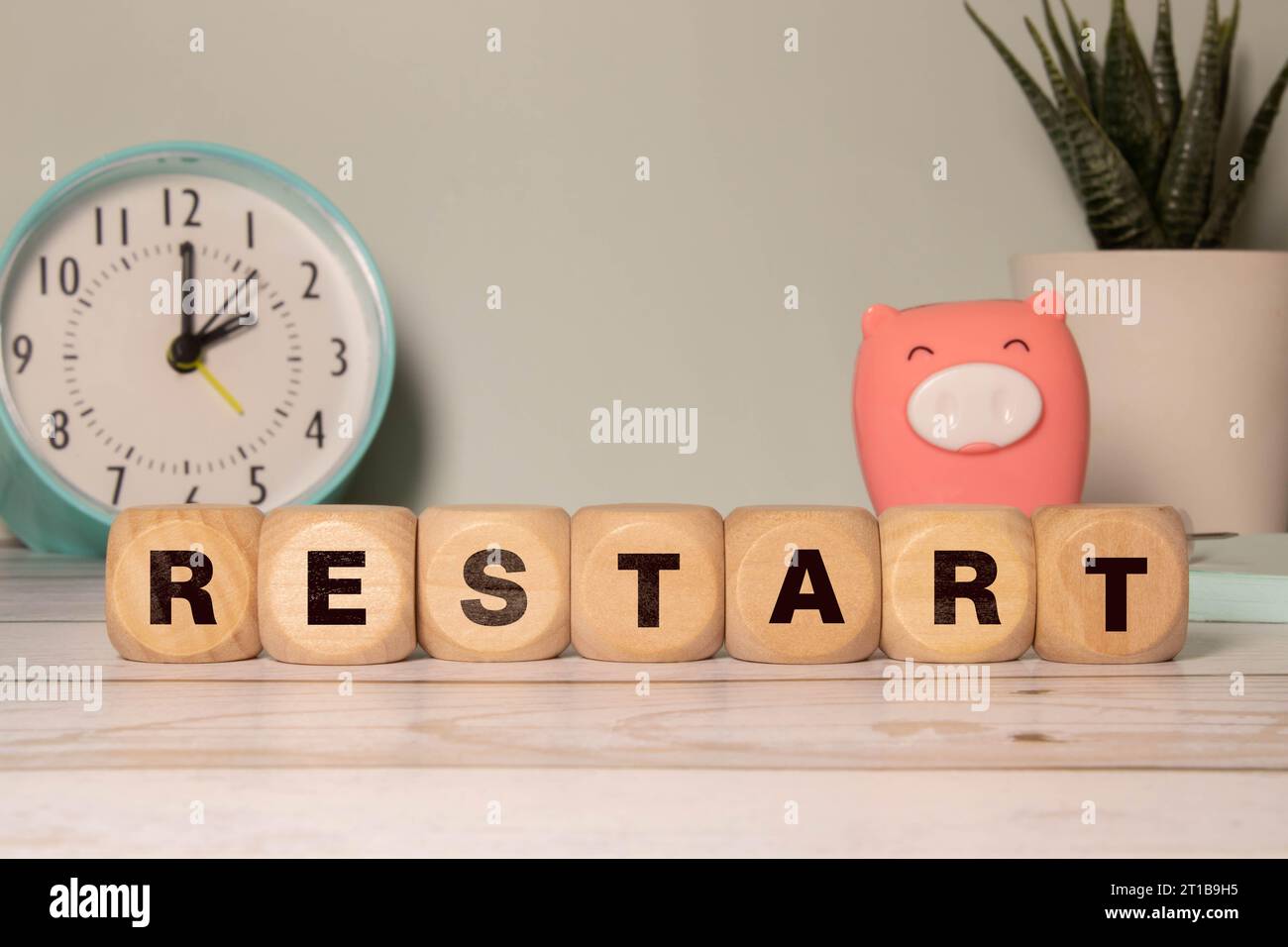 Restart symbol hi-res stock photography and images - Alamy