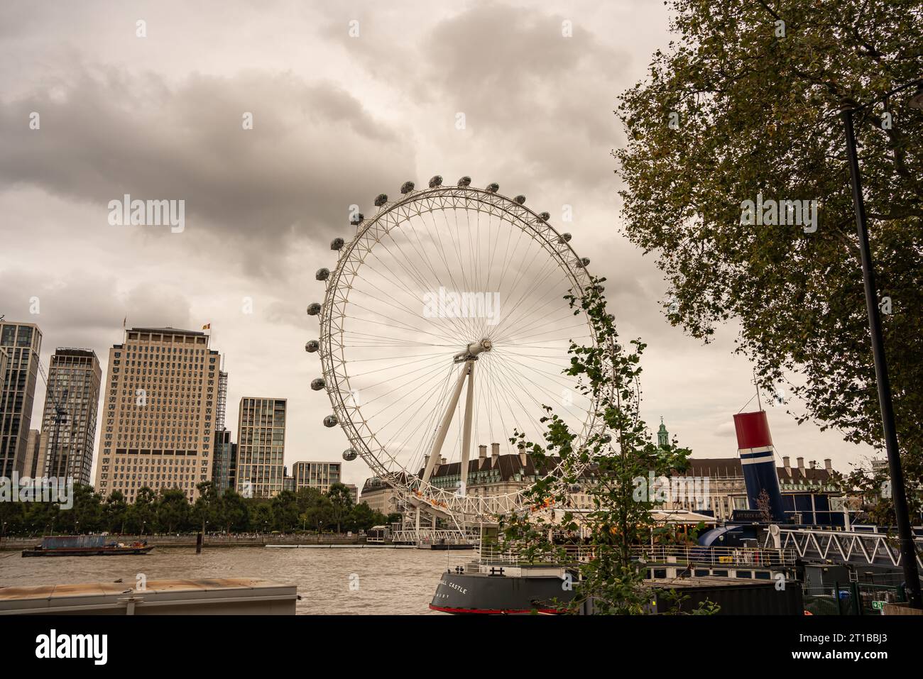 The London Eye, or the Millennium Wheel, is a cantilevered observation ...