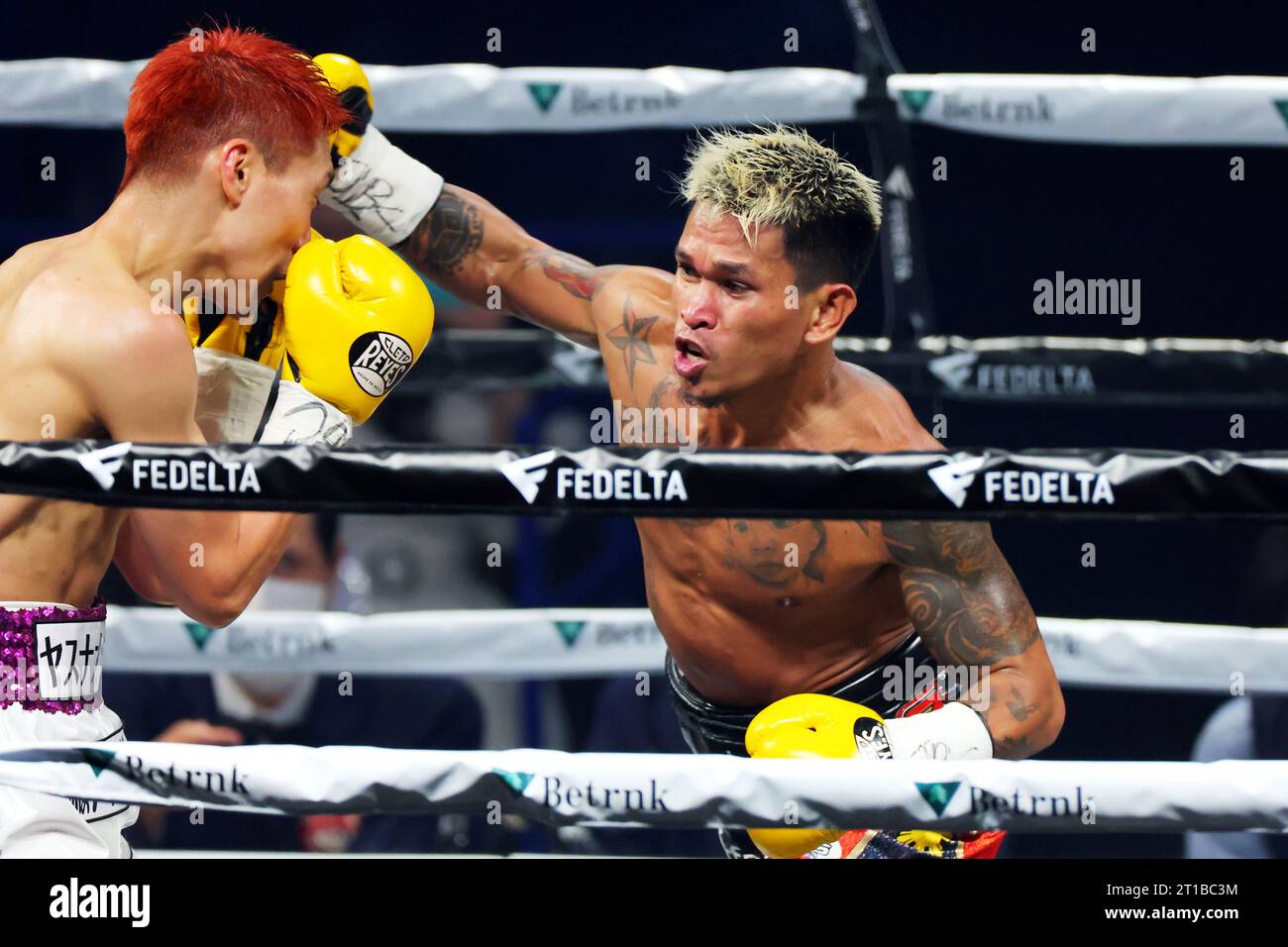 Ariake Arena Tokyo, Japan. 12th Oct, 2023. (L-R) Yukinori Oguni, John Riel Casimero, OCTOBER 12 ...