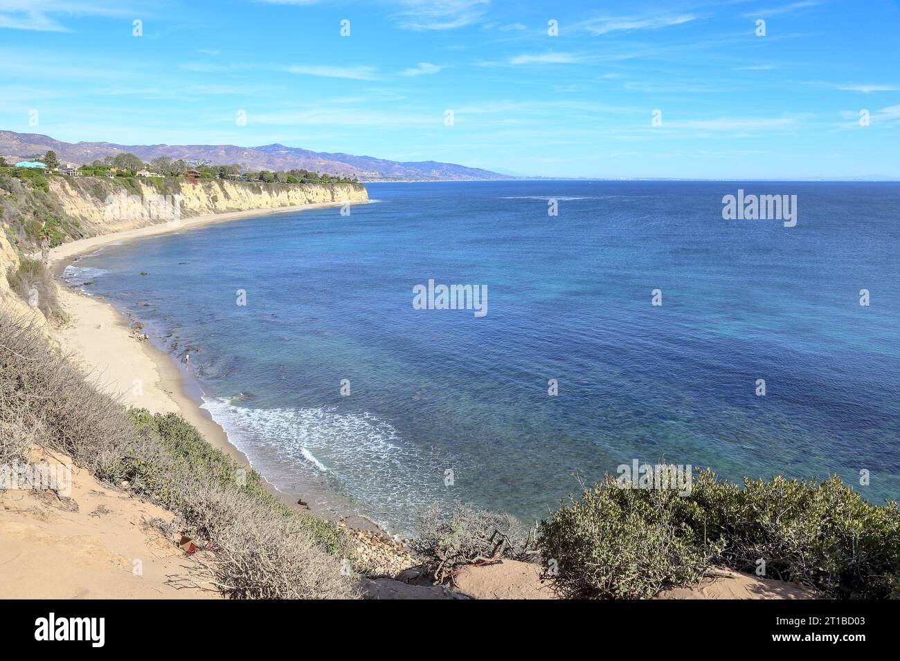 Gorgeous view of the coastline of pacific ocean from Point Dume, Malibu ...