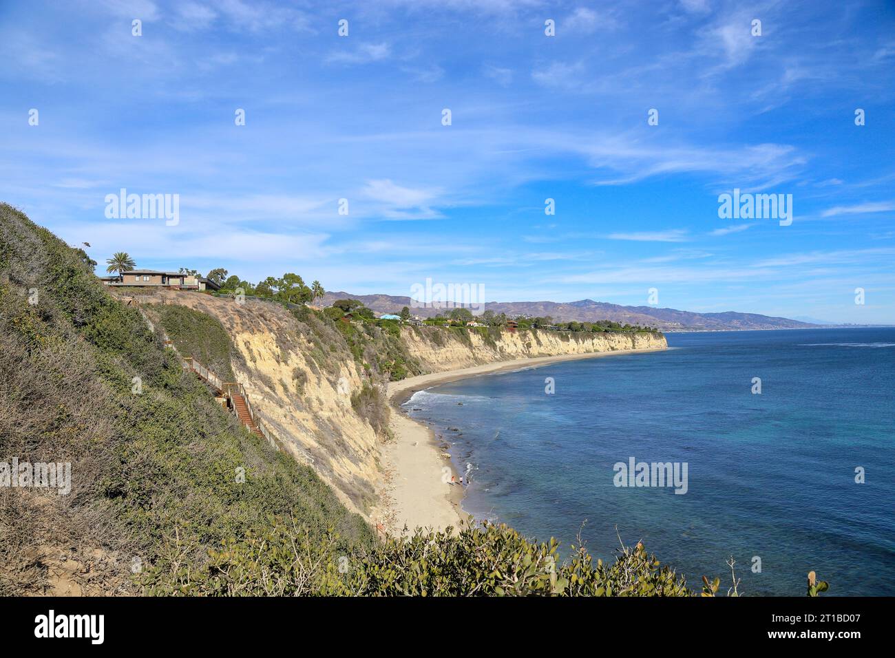 Gorgeous view of the coastline of pacific ocean from Point Dume, Malibu ...
