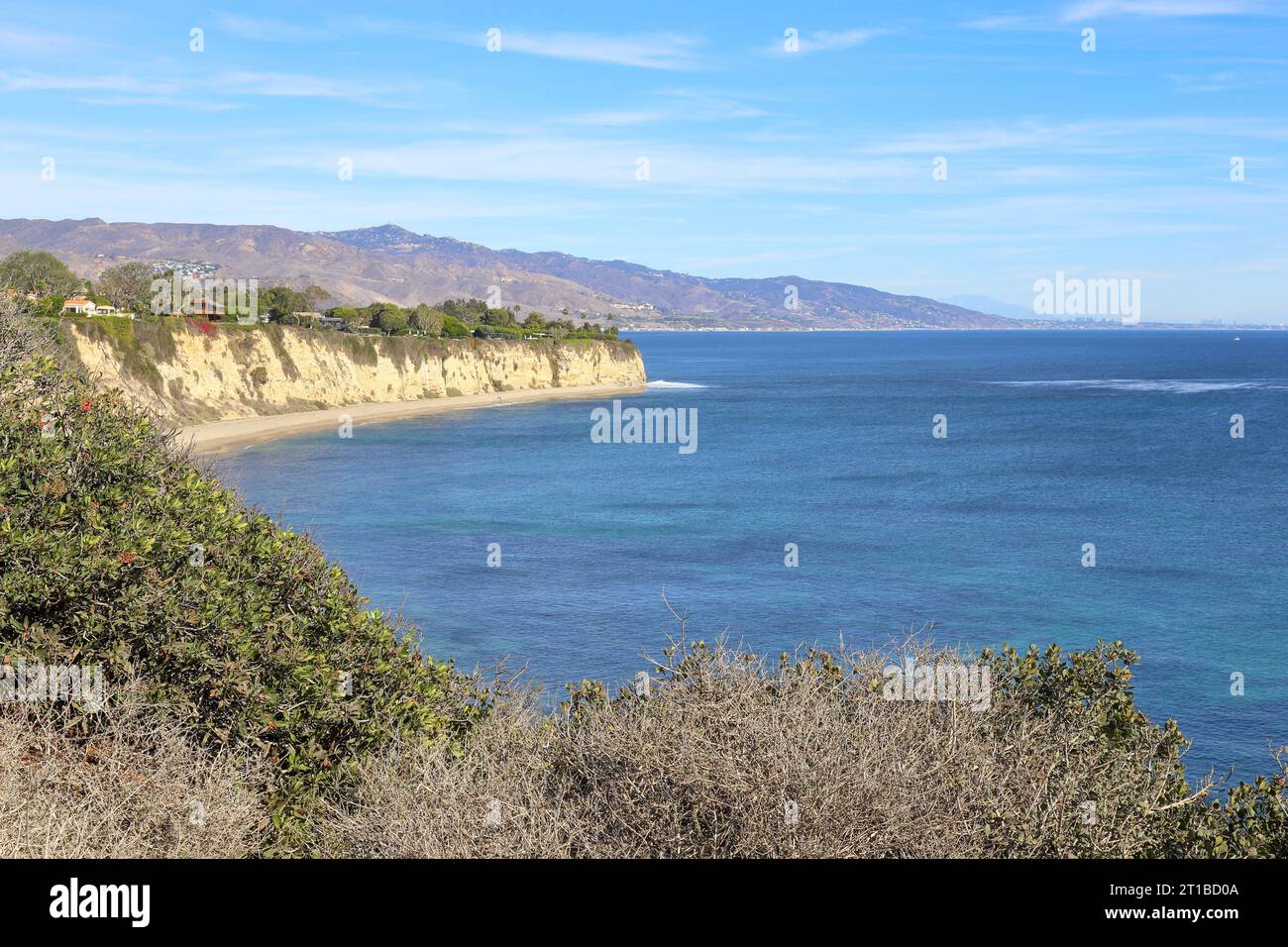 Gorgeous view of the coastline of pacific ocean from Point Dume, Malibu ...