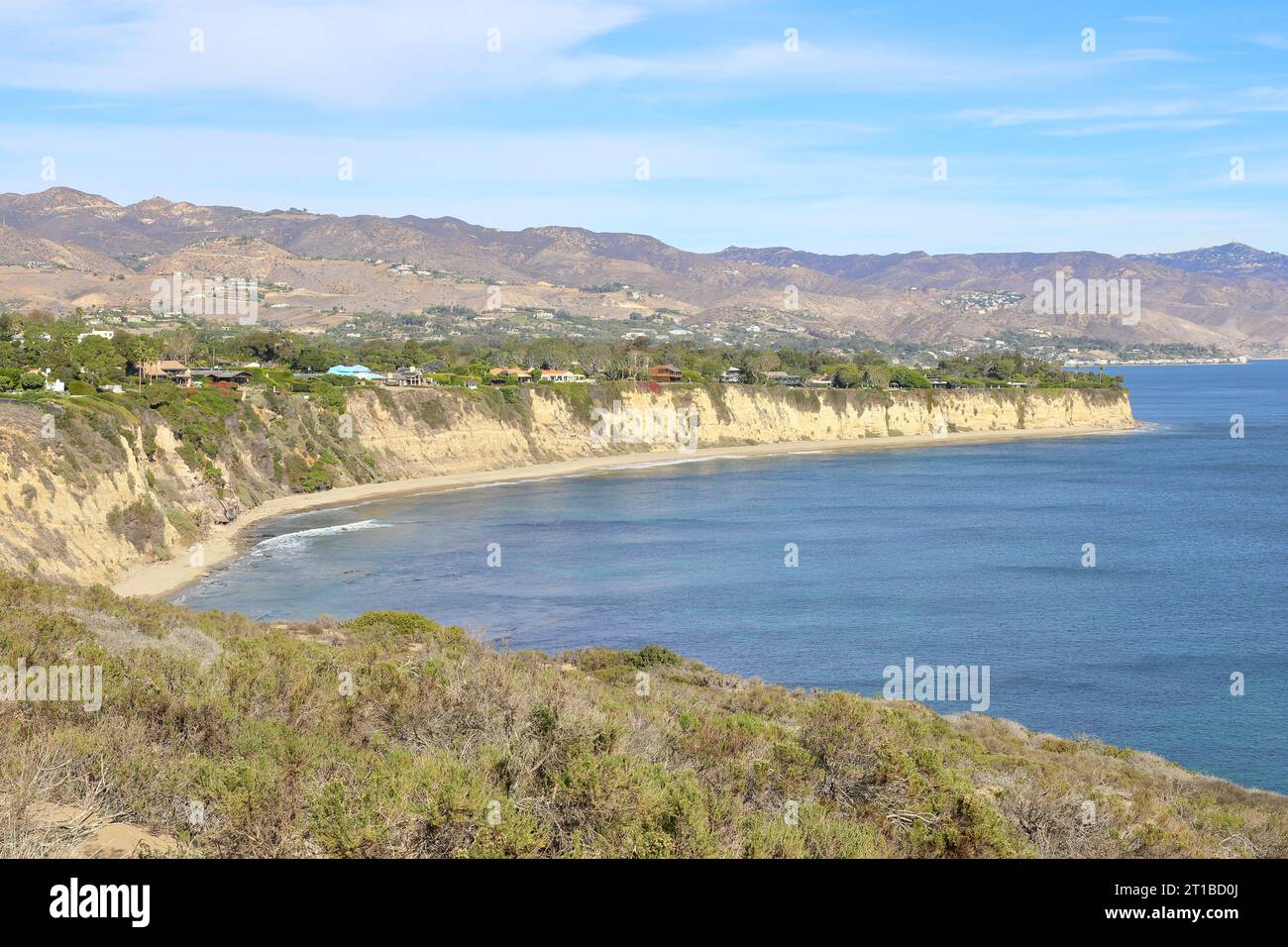 Gorgeous view of the coastline of pacific ocean from Point Dume, Malibu ...
