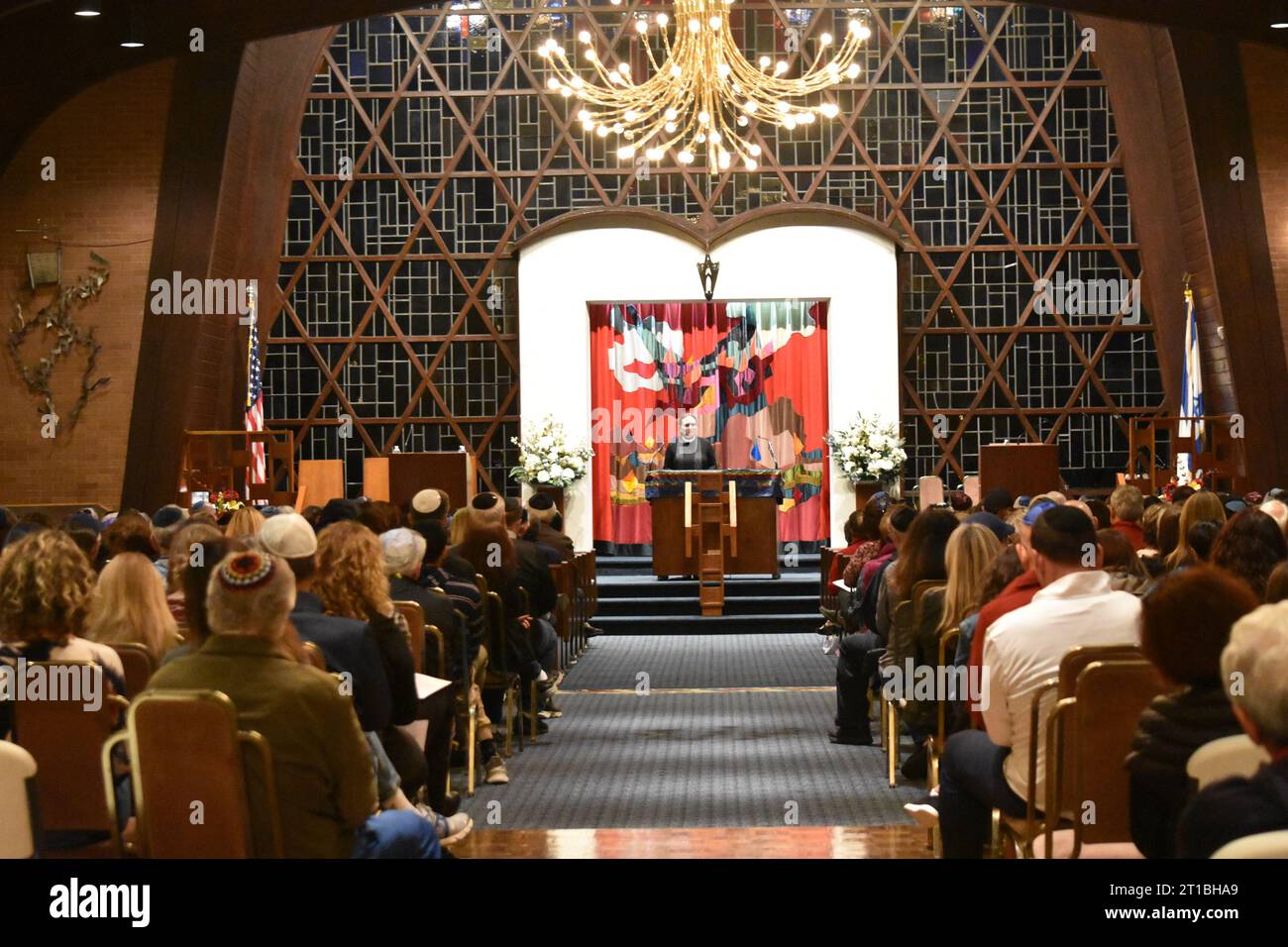 Wayne, New Jersey, USA. 12th Oct, 2023. (NEW) Temple Beth Tikvah holds a vigil and prayer ...