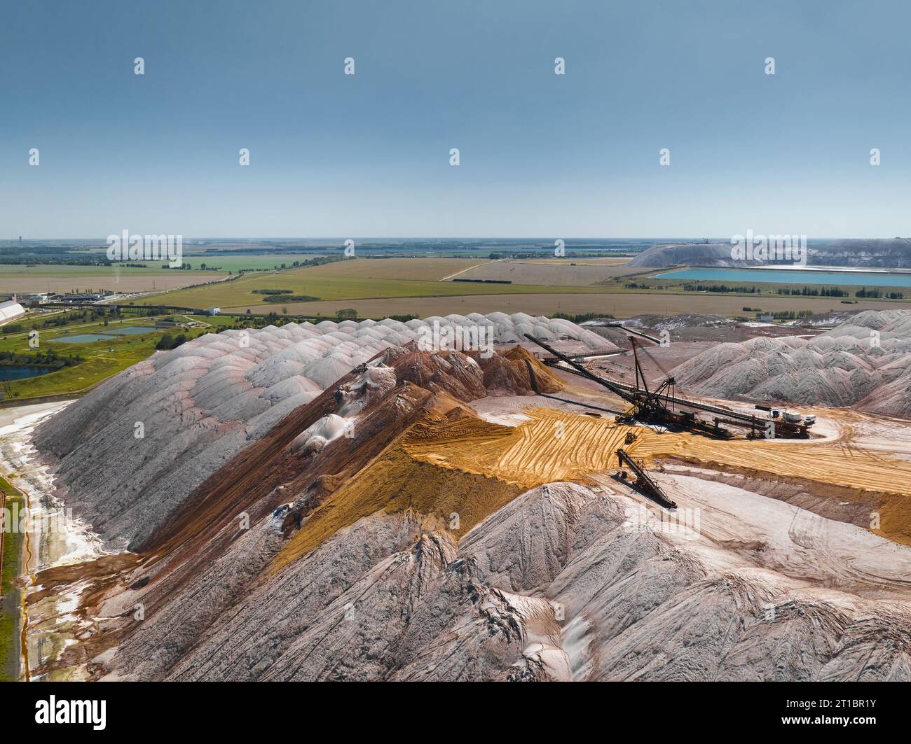 Waste separator conveyor belt hi-res stock photography and images - Alamy