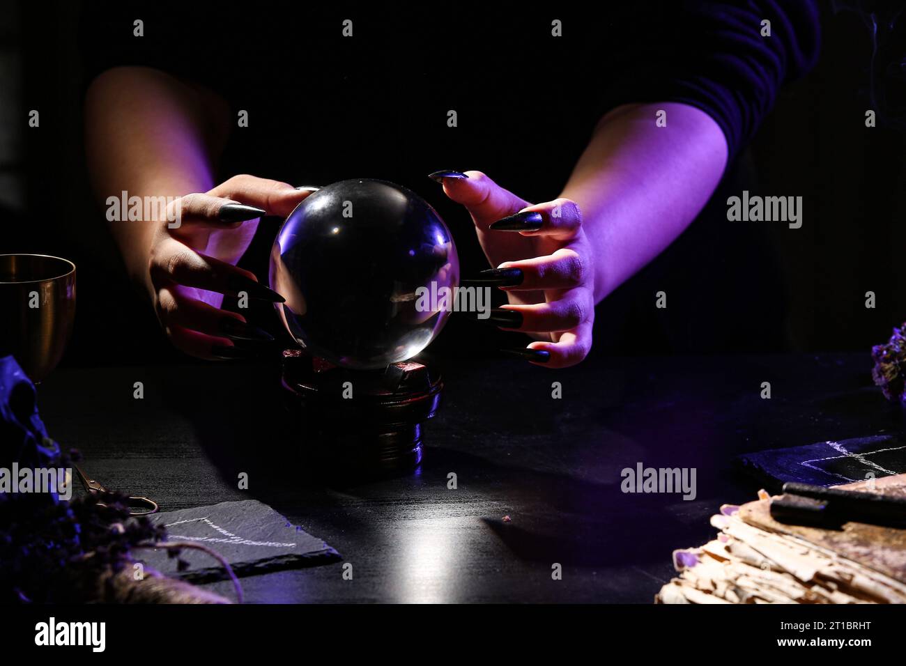 Witch crystal ball hi-res stock photography and images - Alamy