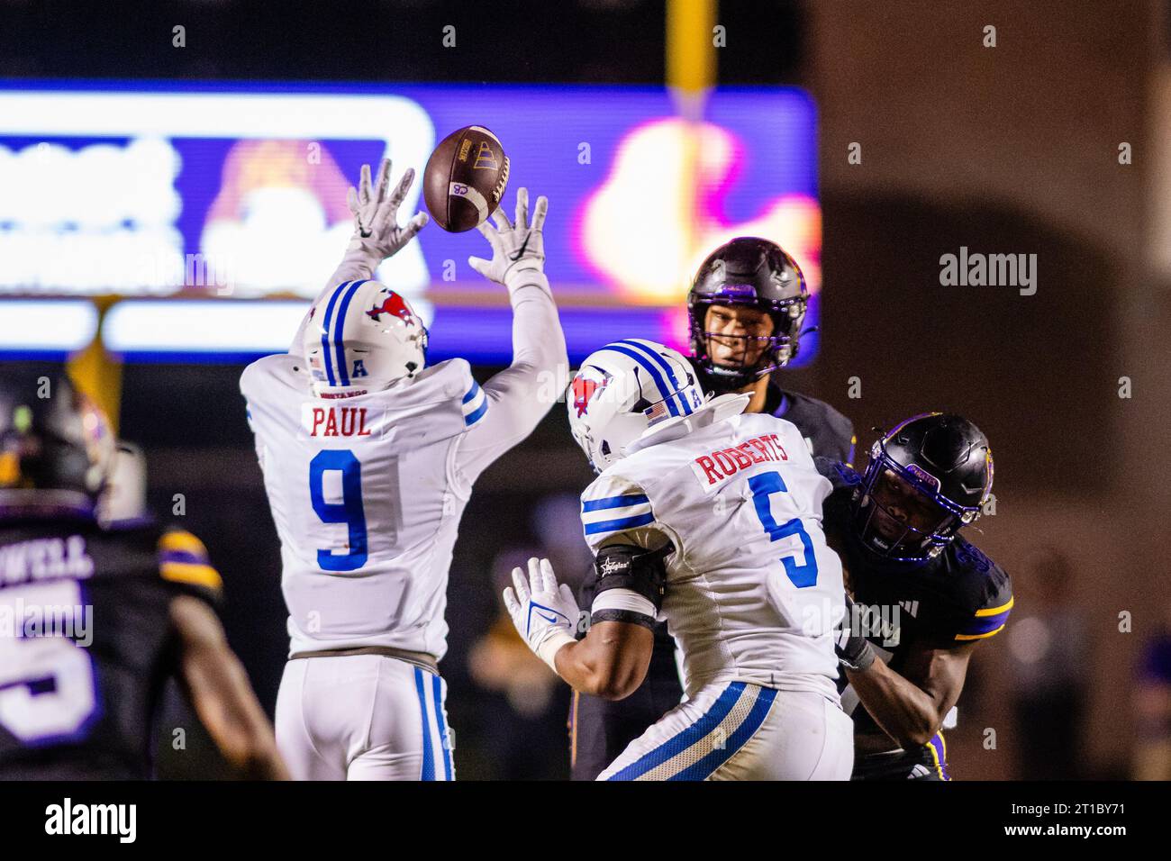 Greenville, NC, USA. 12th Oct, 2023. Southern Methodist Mustangs ...