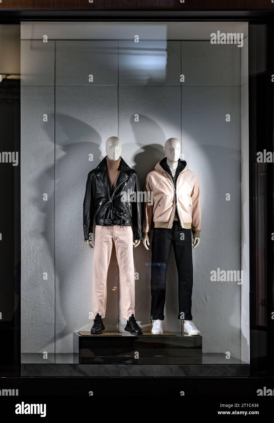 Shop windows and mannequins. Fashion Store exterior. City Night ...