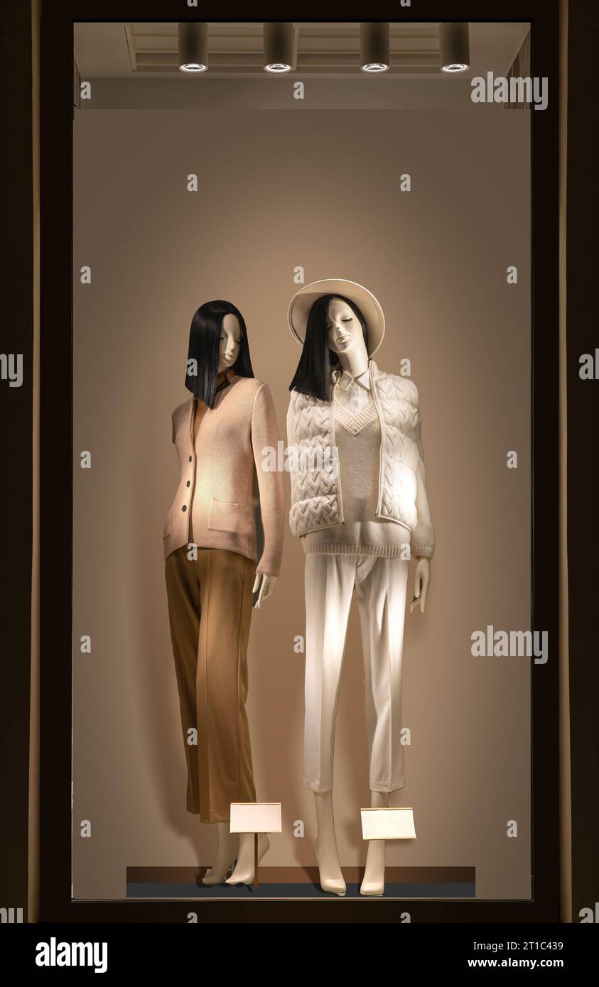 Shop windows and mannequins. Fashion Store exterior. City Night ...