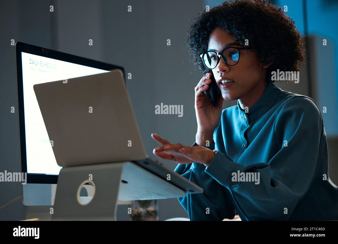 Mobile metrics hi-res stock photography and images - Alamy