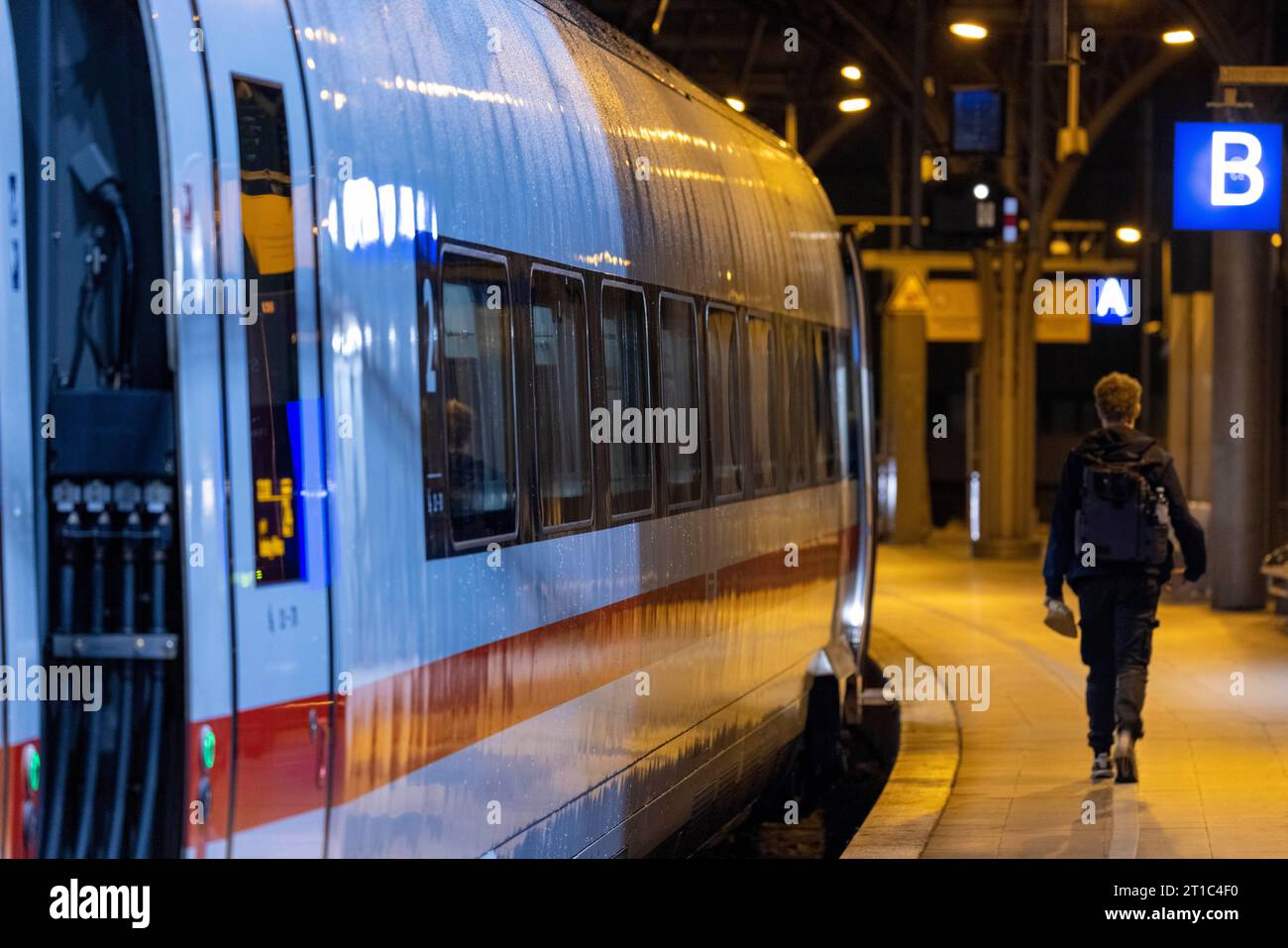 Cologne, Germany. 13th Oct, 2023. A German Rail ICE train stands on a ...