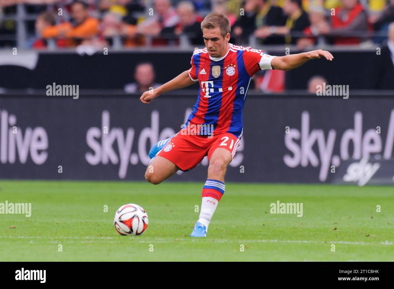 Philipp Lahm (21 FC Bayern Muenchen) Fussball DFL Supercup in Dortmund ...