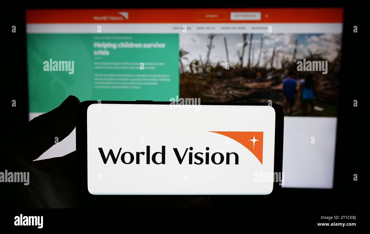 World vision humanitarian emergency hi-res stock photography and images ...