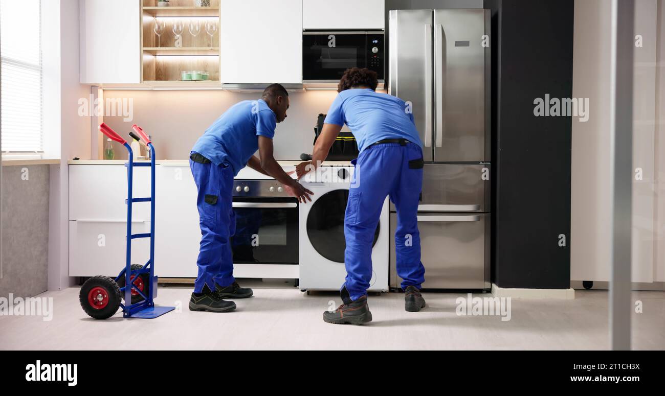 Washing machine delivery hi-res stock photography and images - Alamy