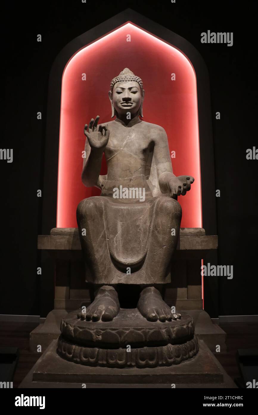 Dvaravati hi-res stock photography and images - Alamy